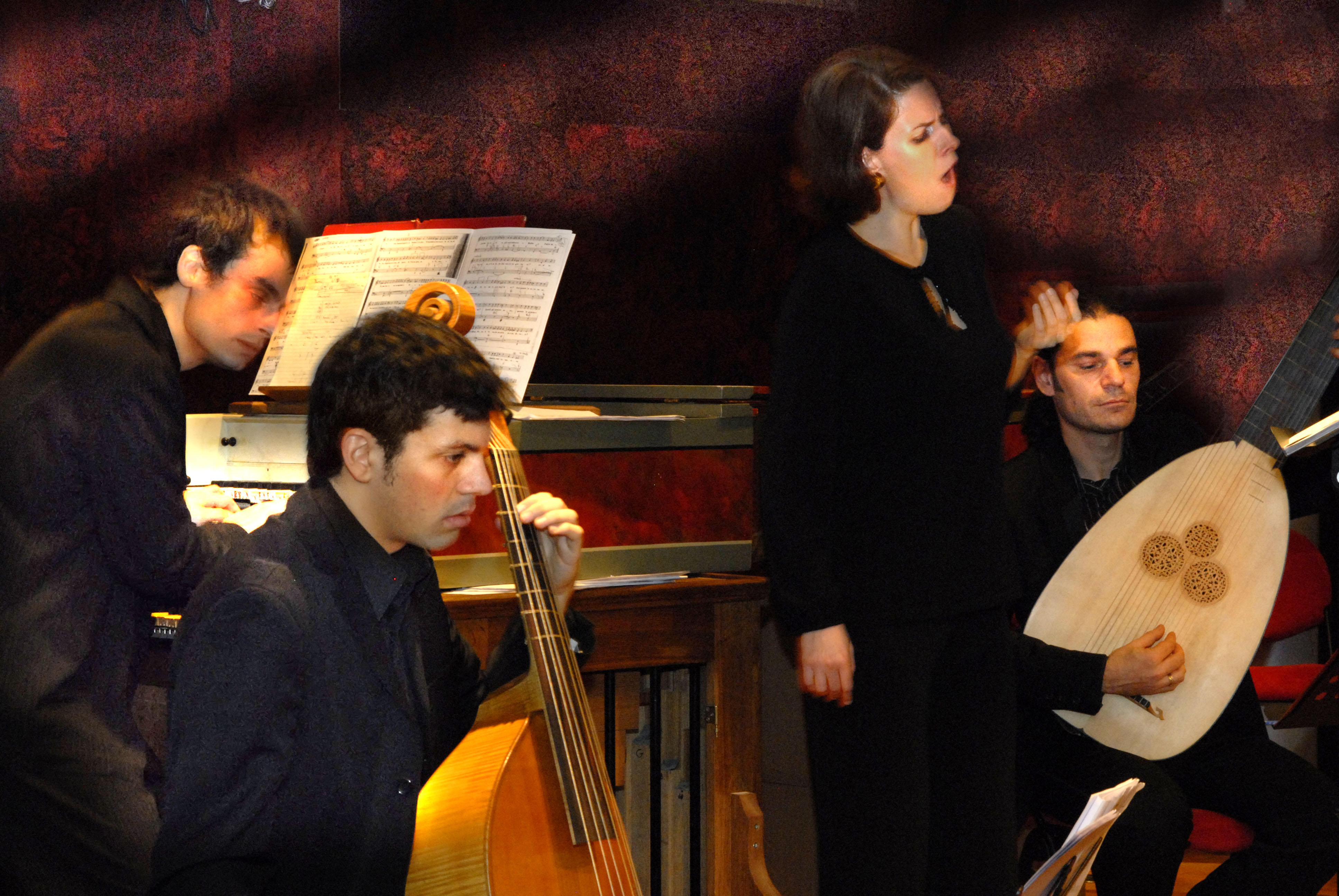 Για πες ρε συ Μάρκελλε Χρυσικόπουλε, πως τη βγάζεις παίζοντας μπαρόκ ...