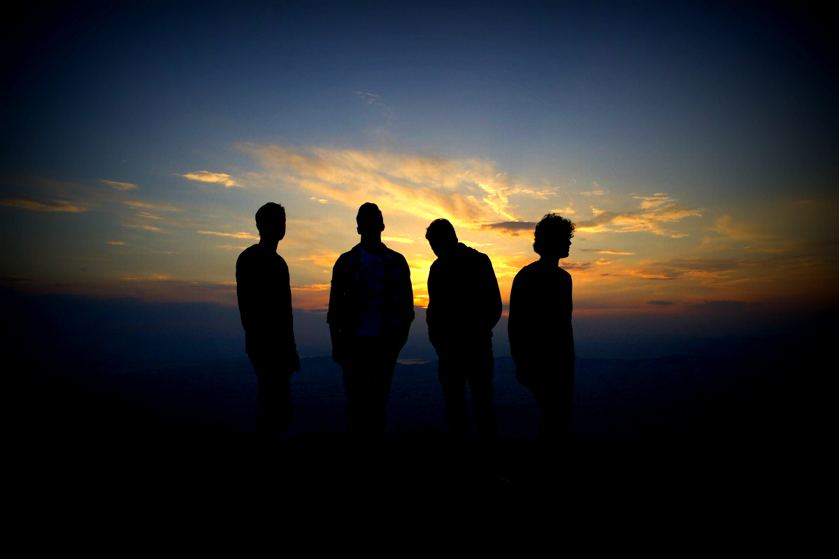 Οι Zebra Tracks είναι μια ομάδα φίλων που παίζουν μουσική, γιατί αυτό ...