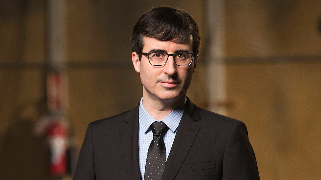 Πώς ο John Oliver απάλλαξε 9 χιλιάδες ανθρώπους από τα χρέη τους κι ...