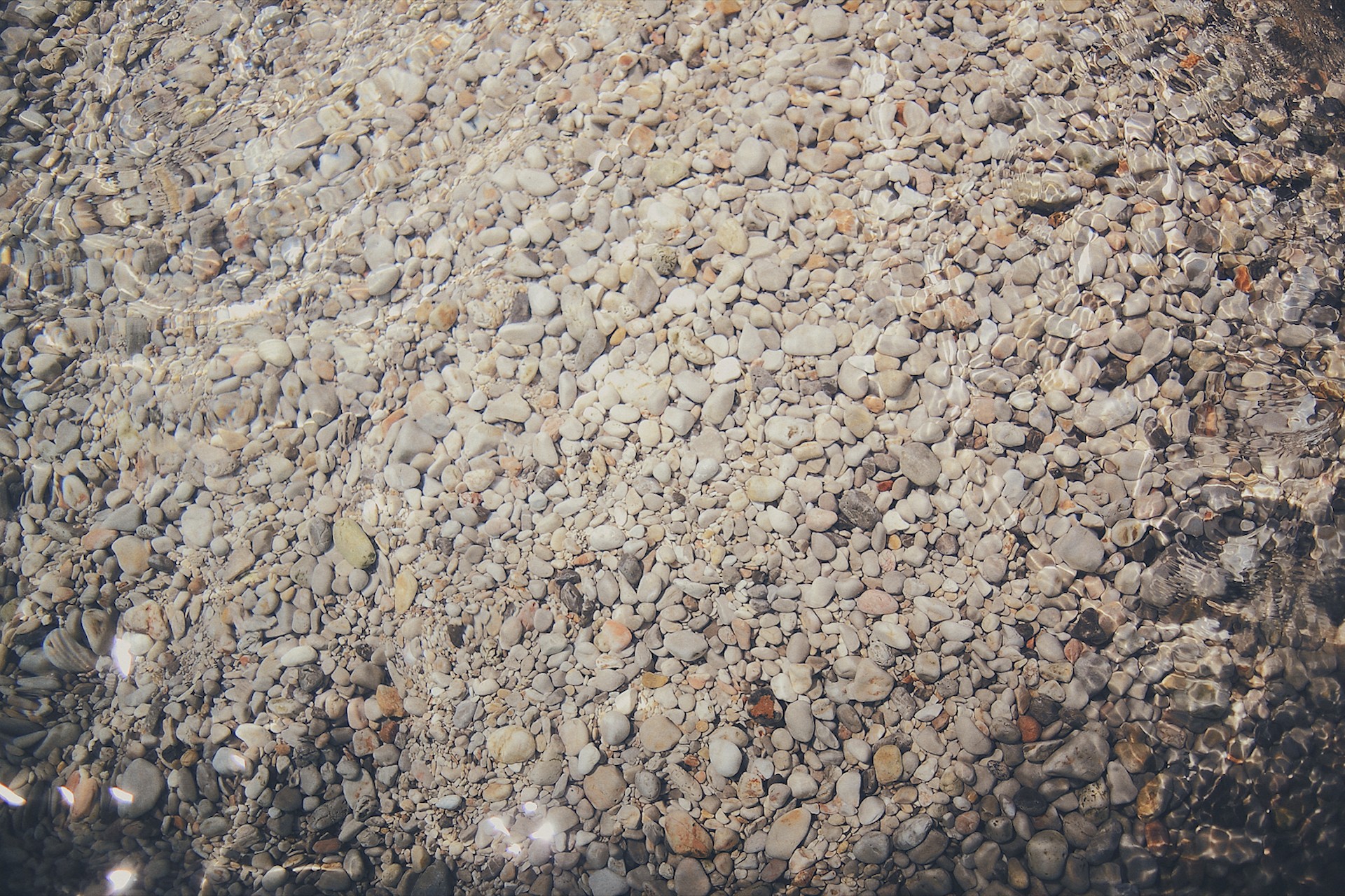 Παραλίες της Αττικής: Οι καλύτερες, το «Μαϊάμι», η κοντινή και η πονεμένη